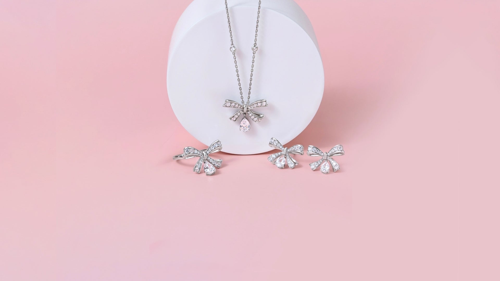 Merii : The finest cubic zirconia silver jewelry – MeriiTH